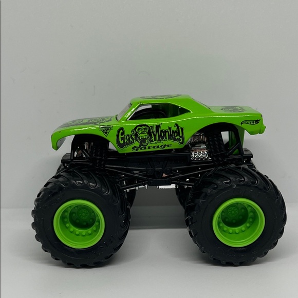 Hot Wheels | Toys | Hot Wheels Monster Jam 28 Gas Monkey Garage 164 ...